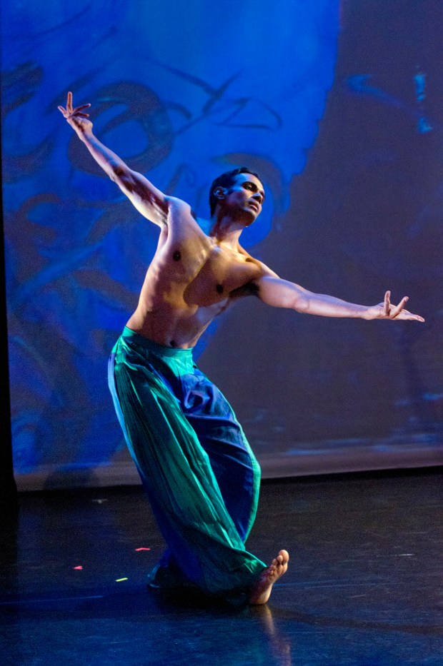 Artists Crossing Borders: The Creative and Social Ties of Four Global ...